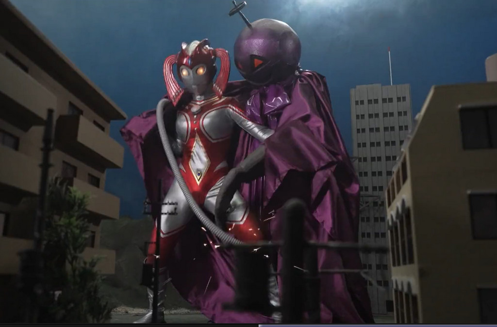 ZEPE-99] Giant Heroine Sparkle Lady Phase 2 ~Serpentine Female Alien ...